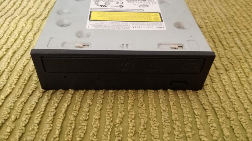 Montare și instalare DVD-Writer sau CD-Rom - OmulBun.com